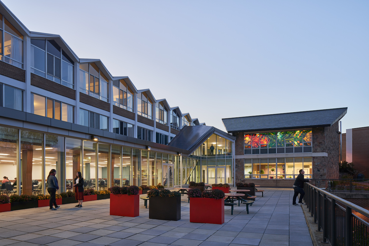 Conrad Grebel University College Food Service Facilities - Moriyama ... Conrad Grebel University College Food Service Facilities - Moriyama ...